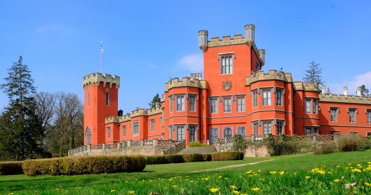 Zámek z ptačí perspektivy - Hrádek u Nechanic